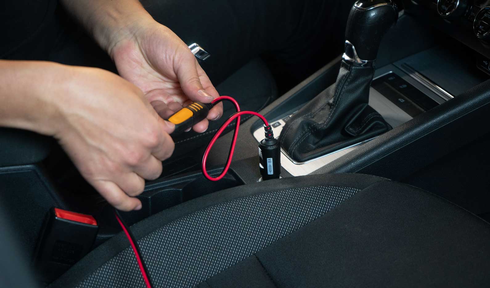 How to charge your vehicle through the CIG/12V socket | ctek.com